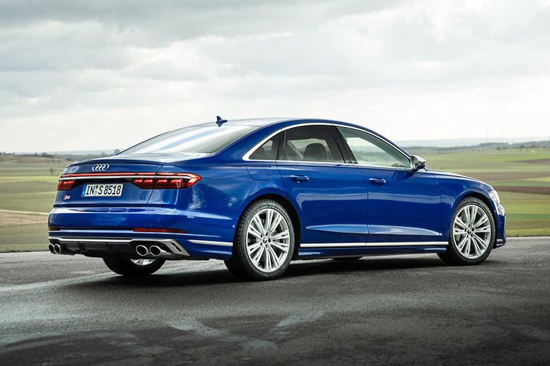 Audi S8 2022 Giá Bao Nhiêu? Đánh Giá Xe Audi S8 2022